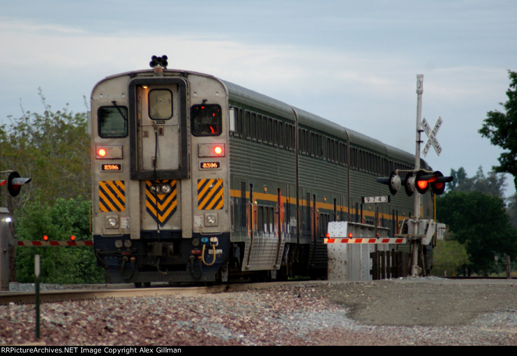 CDTX 8306 Westbound